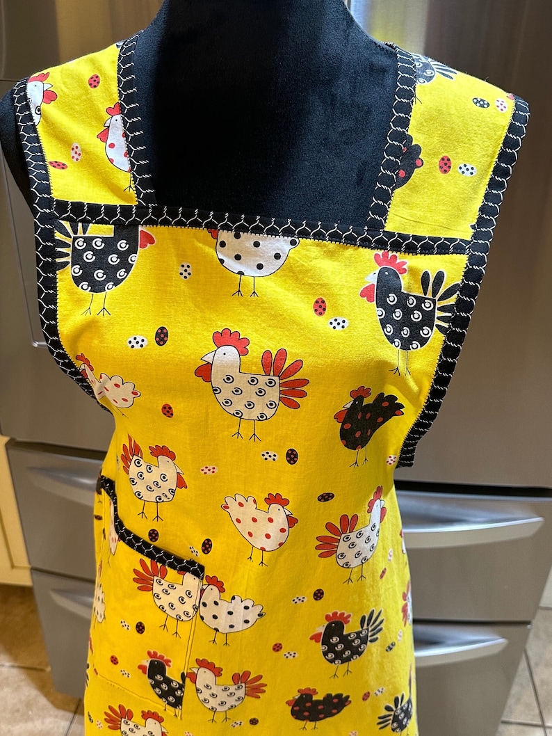 Apron With Chicken Theme Vintage Style Great Gift for Someone Who Loves ...