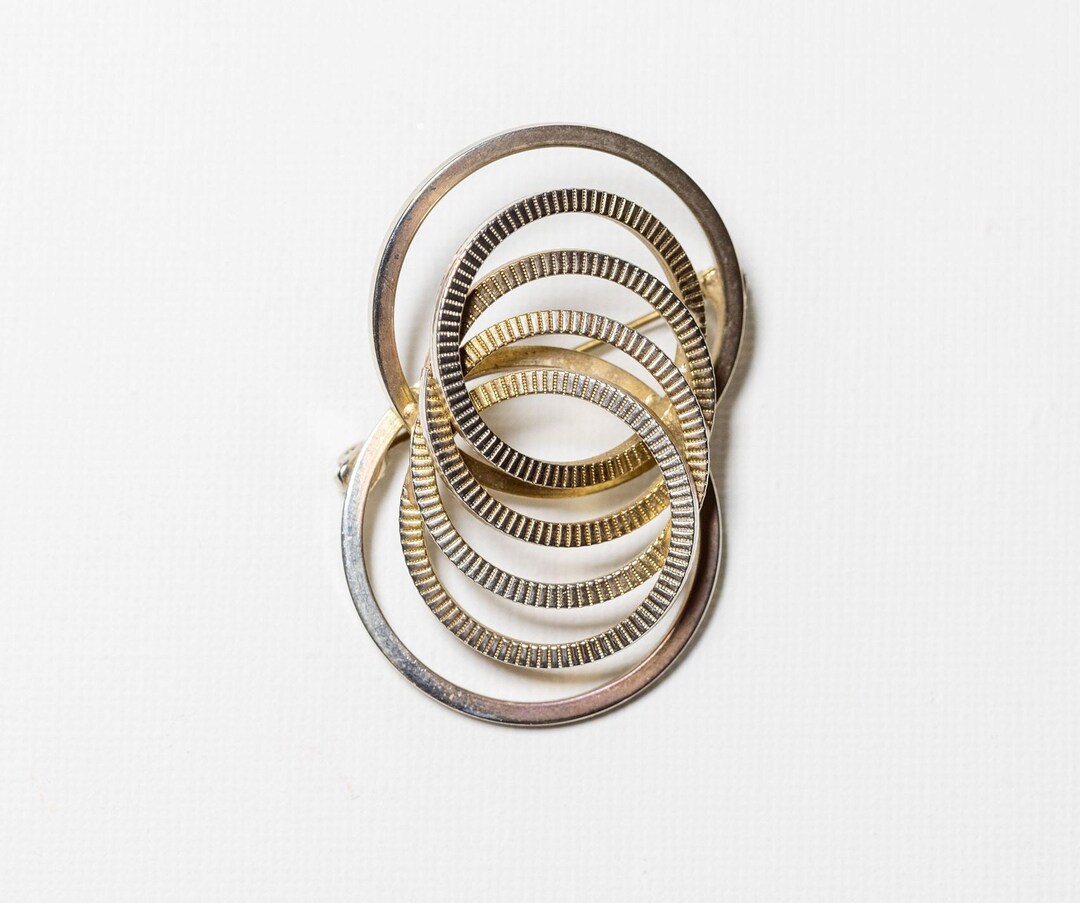 Circle Vintage Gold 50s Brooch Circle of Life Multi Circle Ring Jewelry ...