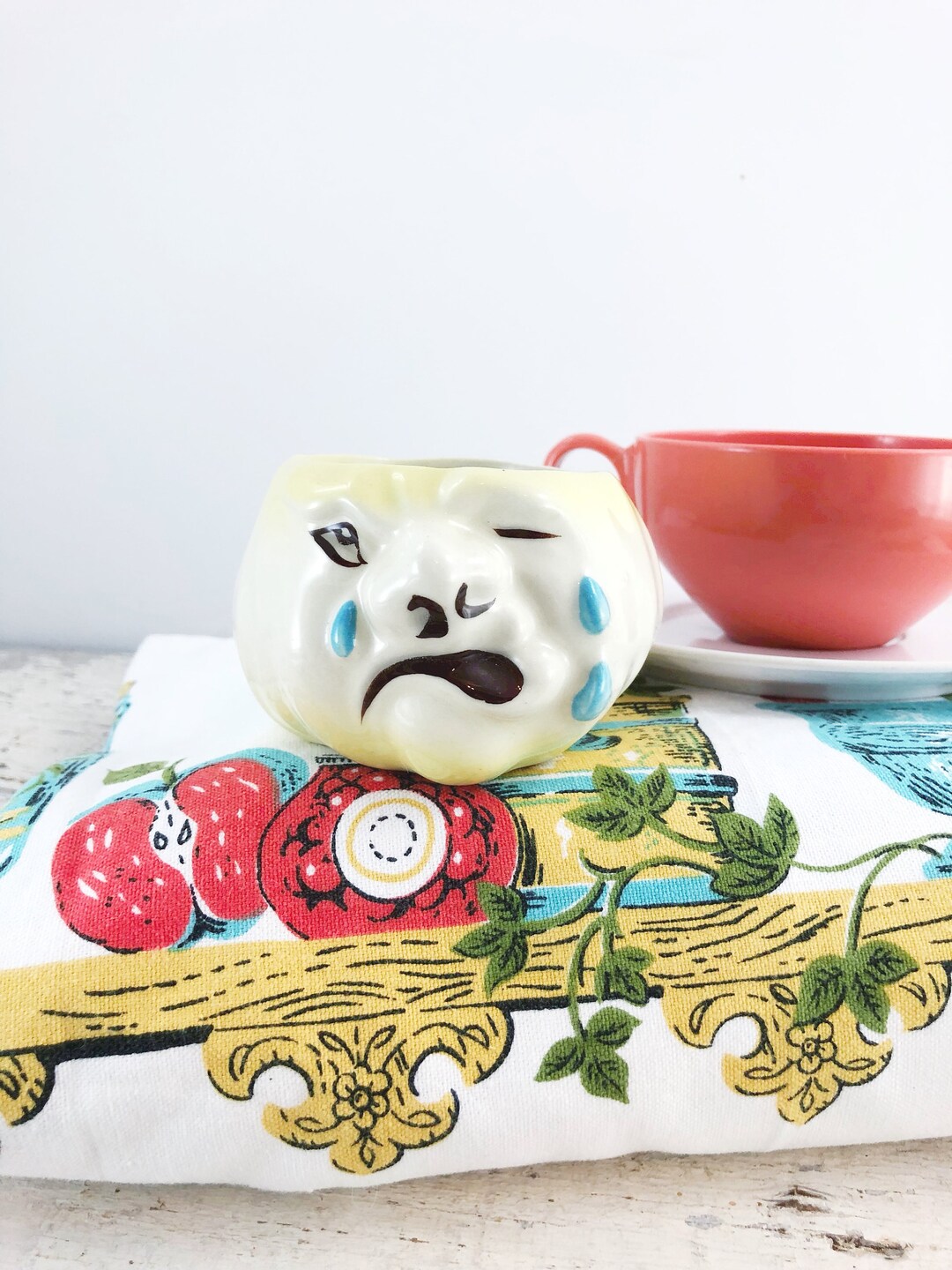 Kitschy Anthropomorphic Crying Onion - Etsy