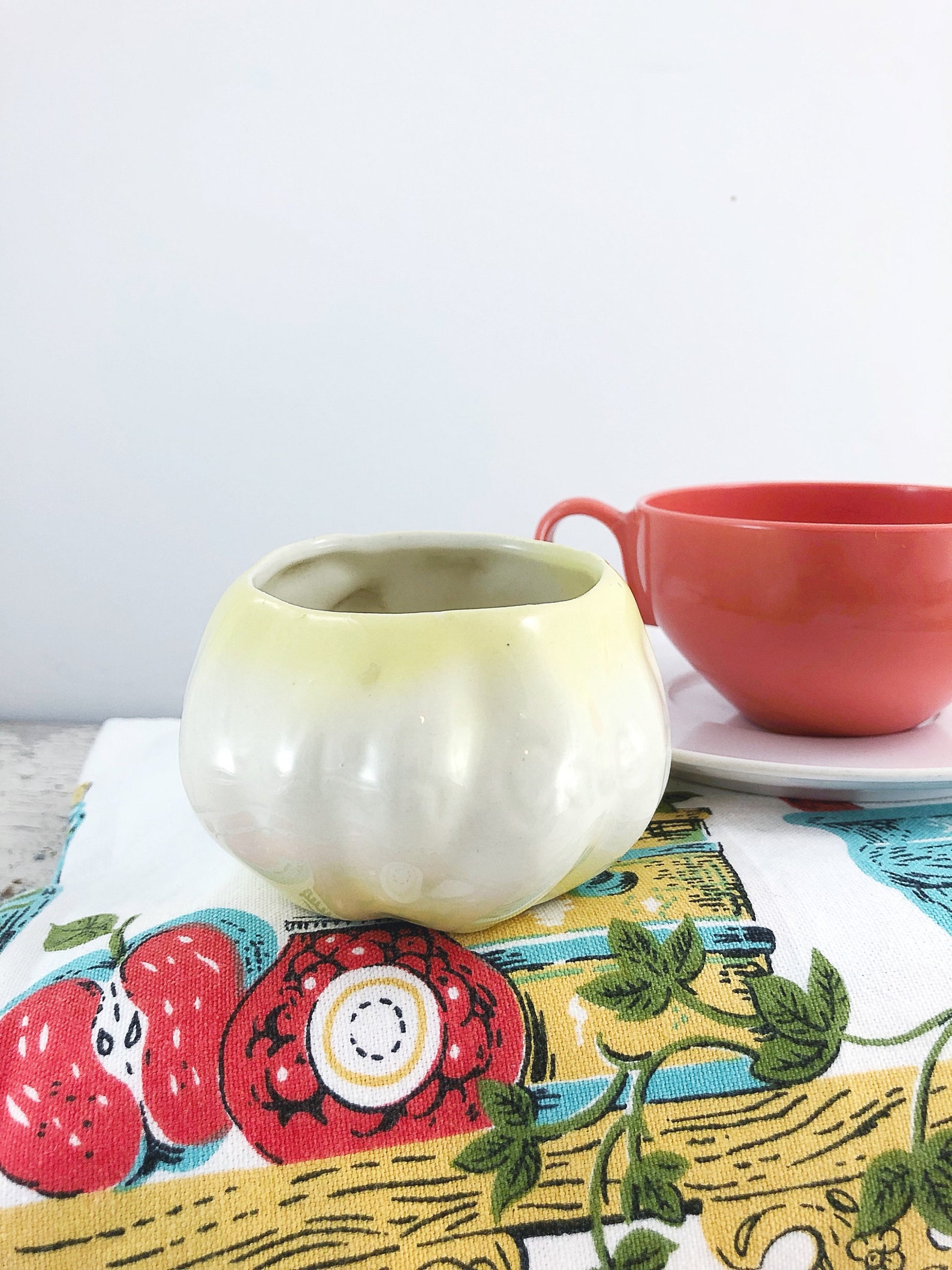 Kitschy Anthropomorphic Crying Onion - Etsy