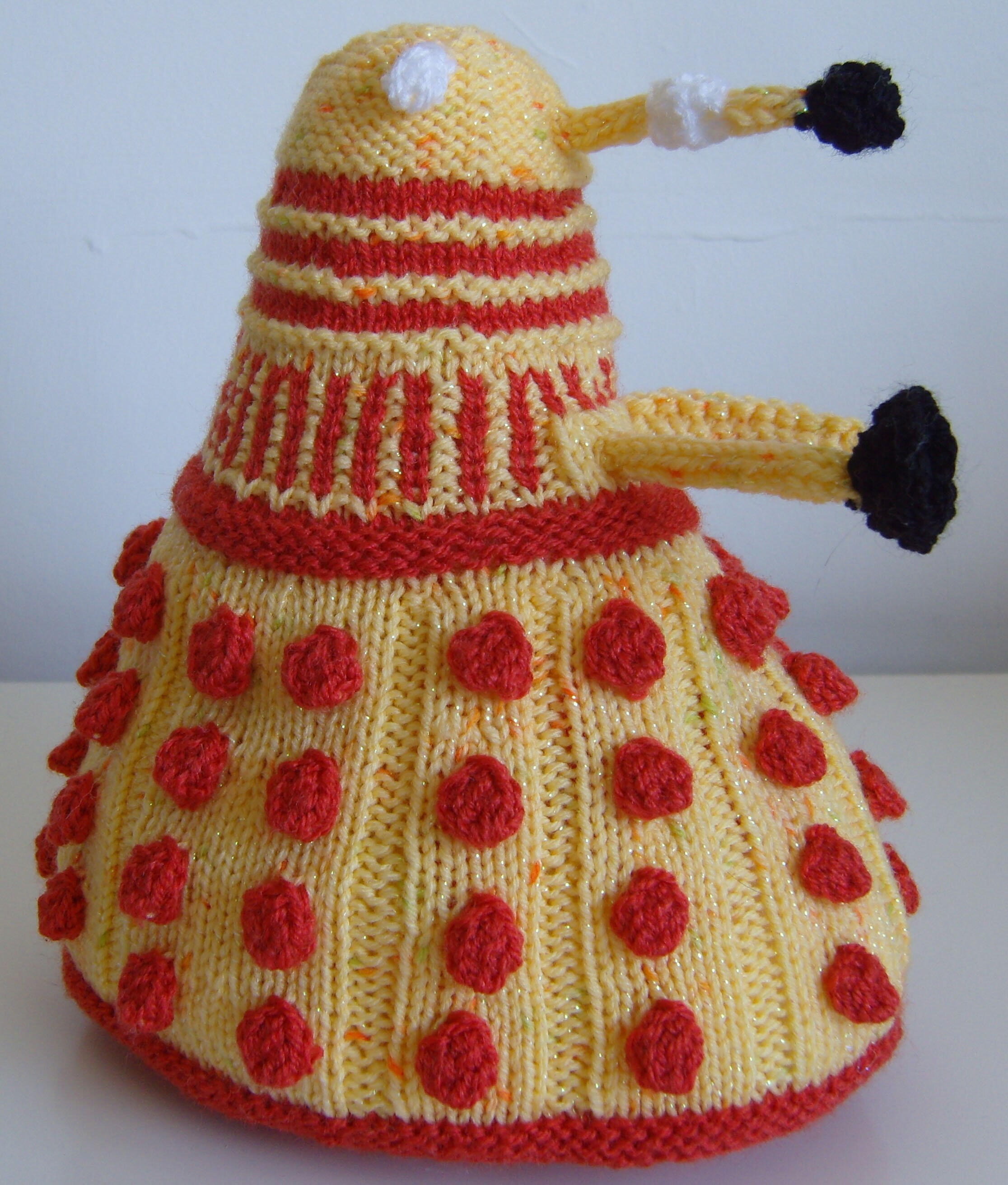 Hand Knitted Dalek in a Variety of Colourways - Etsy UK