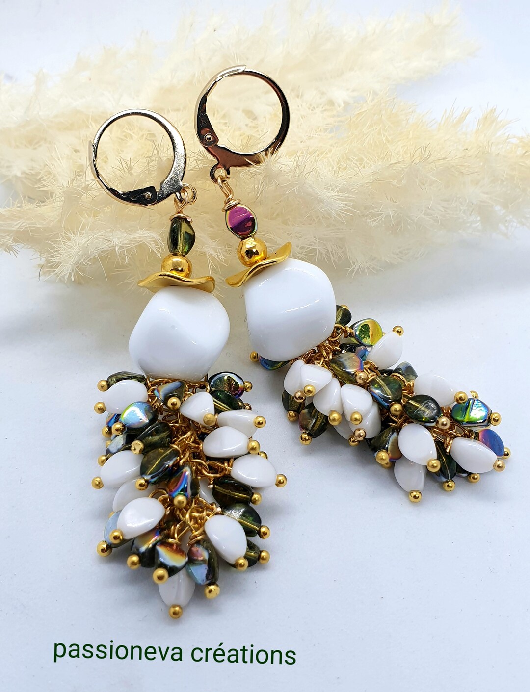 Ravissantes Boucles d'oreilles perles en verre filé blanches perles ...