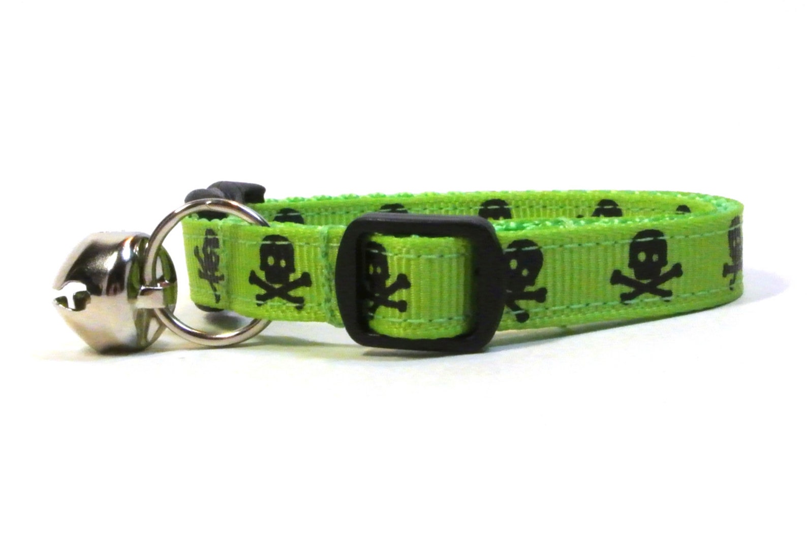 The Skull & Crossbone Breakaway Cat Collar - Etsy