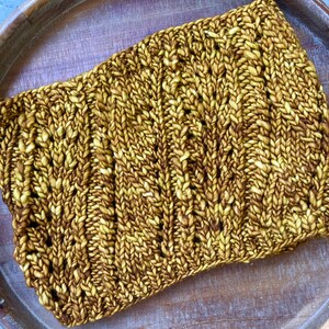 Feathertail Cowl Knitting Pattern, Digital File Only, Written for 4 ...