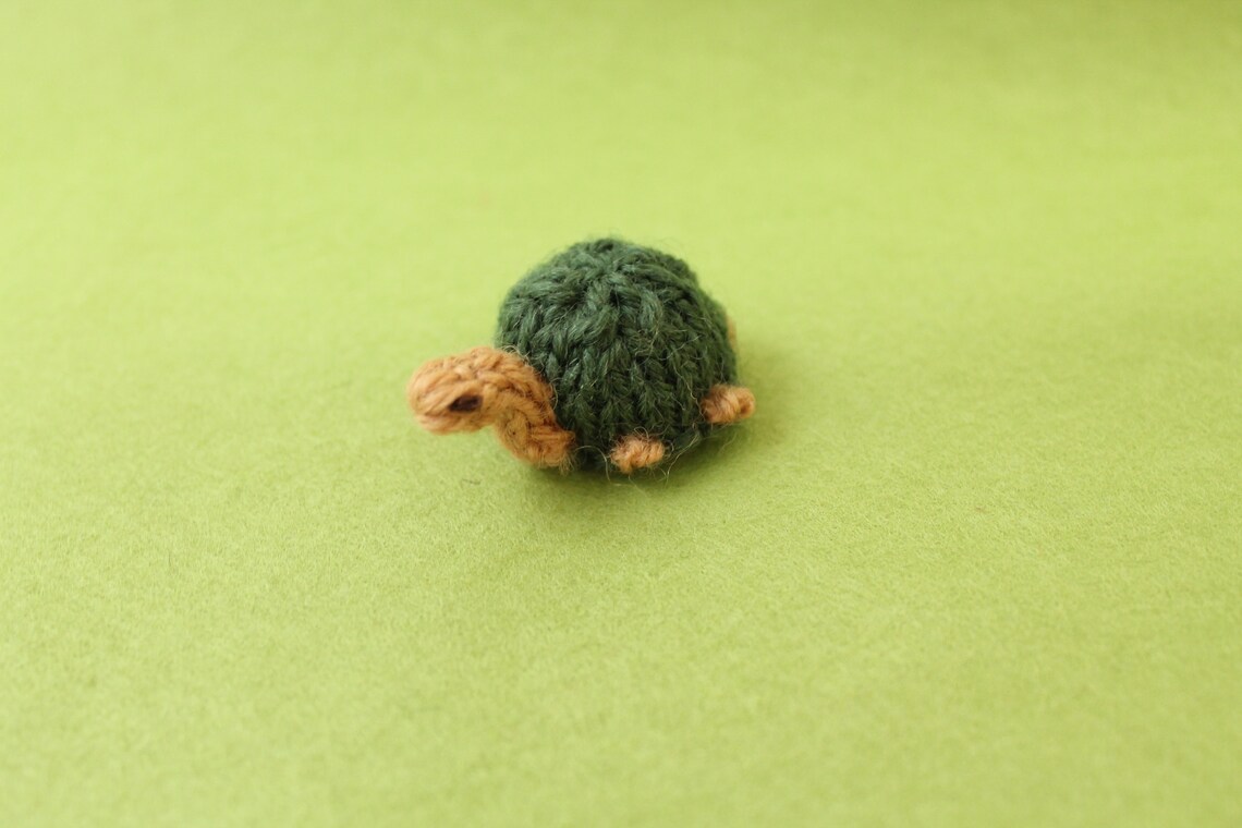 KNITTING PATTERN PDF: Hare and Tortoise Noughts and Crosses (tic Tac ...