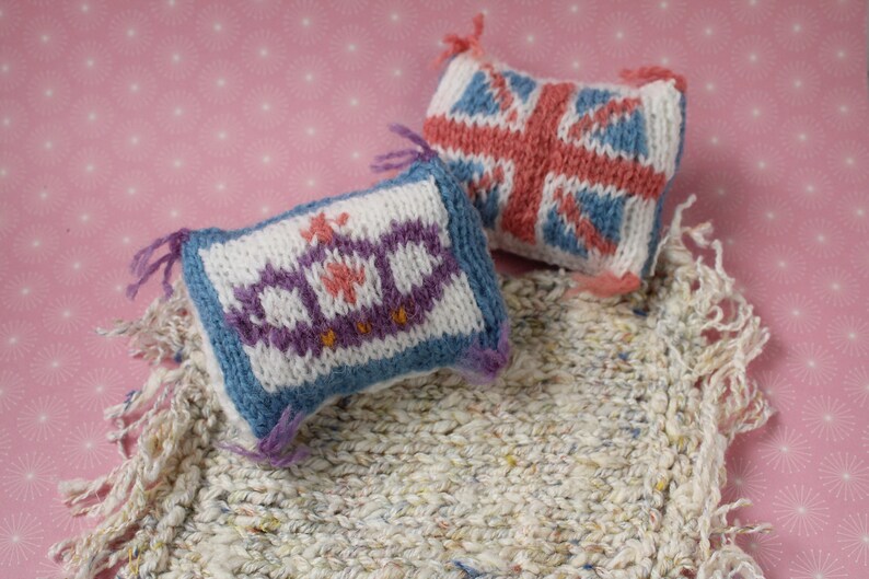 Loyal Royal Corgi Knitting Pattern PDF - Etsy