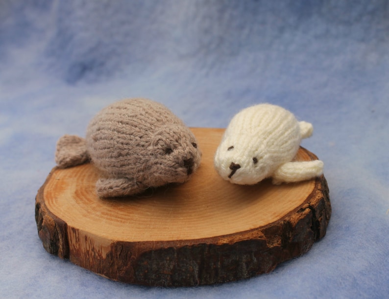 Seal Family Knitting Pattern PDF - Etsy