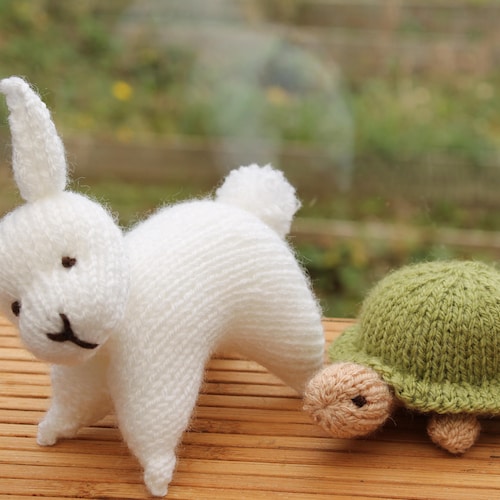 KNITTING PATTERN PDF: Hare and Tortoise Noughts and Crosses - Etsy