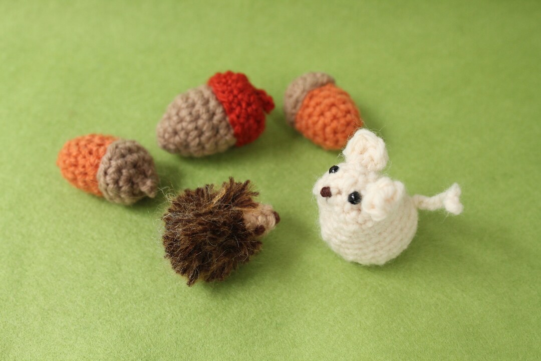 Mini Crocheted Amigurumi Critters; Mouse, Hedgehog, and Acorns - Etsy