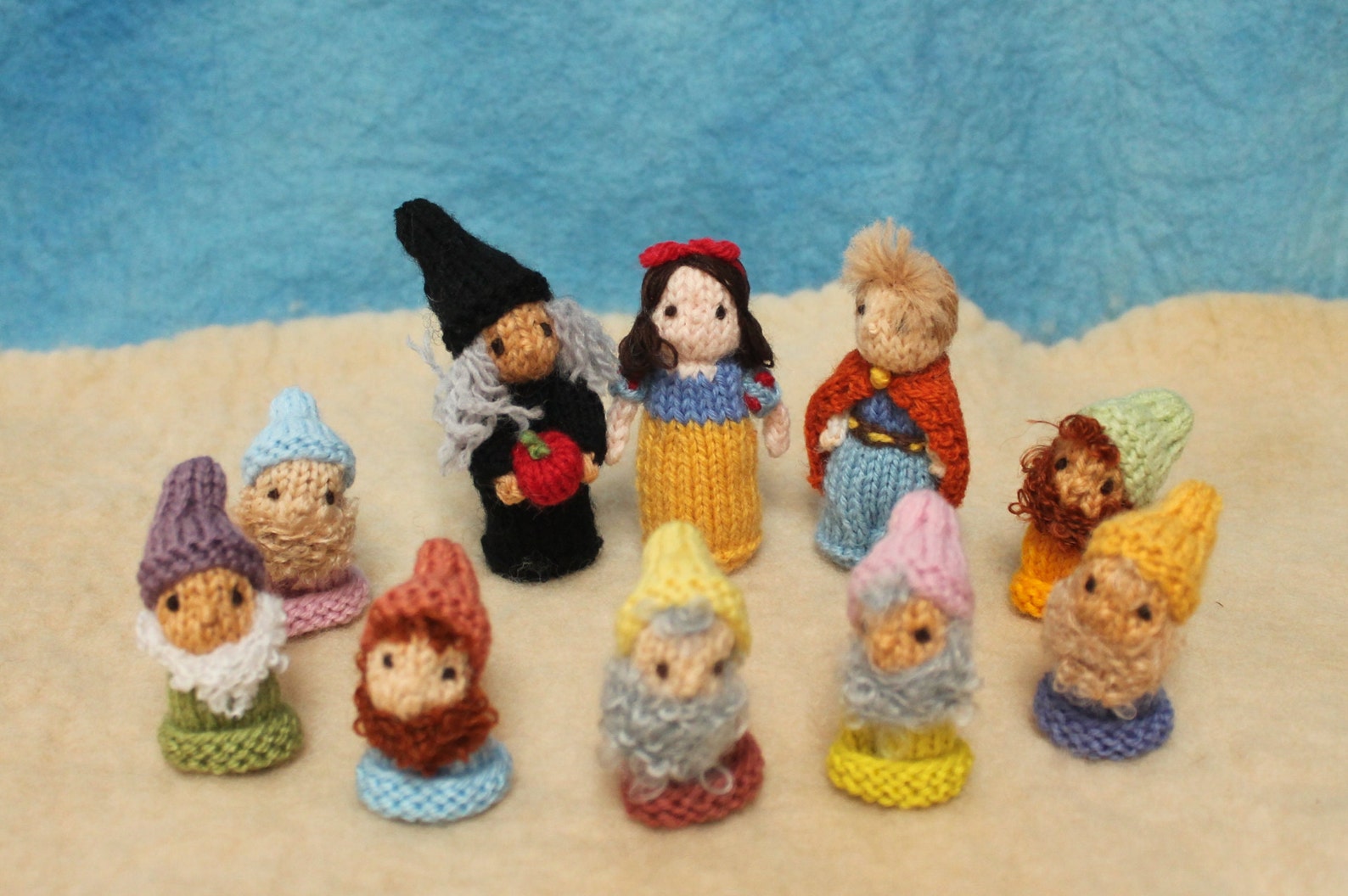 Snow White Finger Puppets Hand Knitted 10 Puppets Set - Etsy