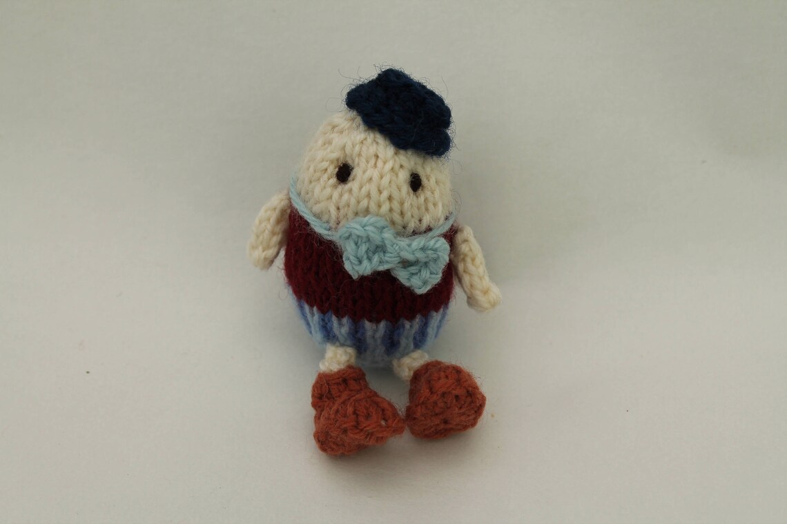 Humpty Dumpty and the Horseman knitting pattern PDF | Etsy