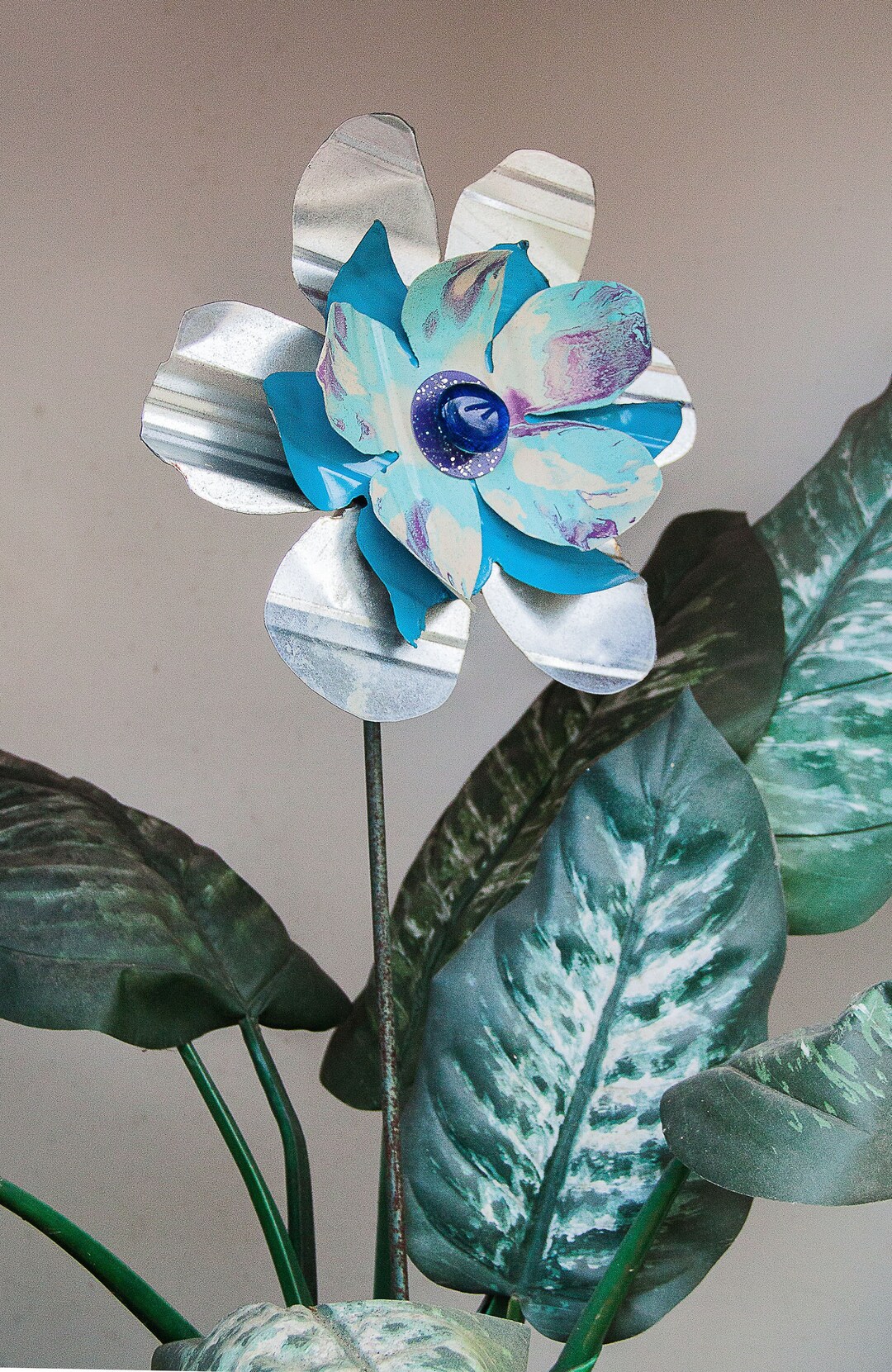 Galvanized Metal Art Flower. Use as Wall Hanging or Garden Stake ...