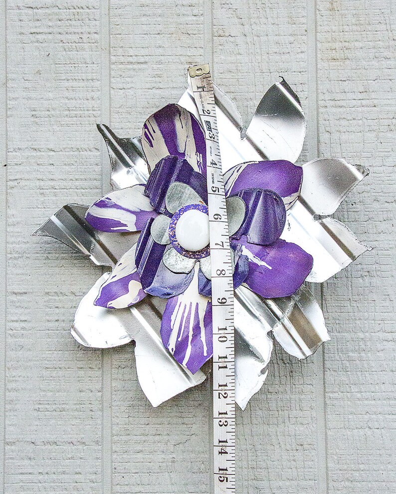 Galvanized Metal Flower. Yard Art Lawn Garden Stake. Country Cottage ...