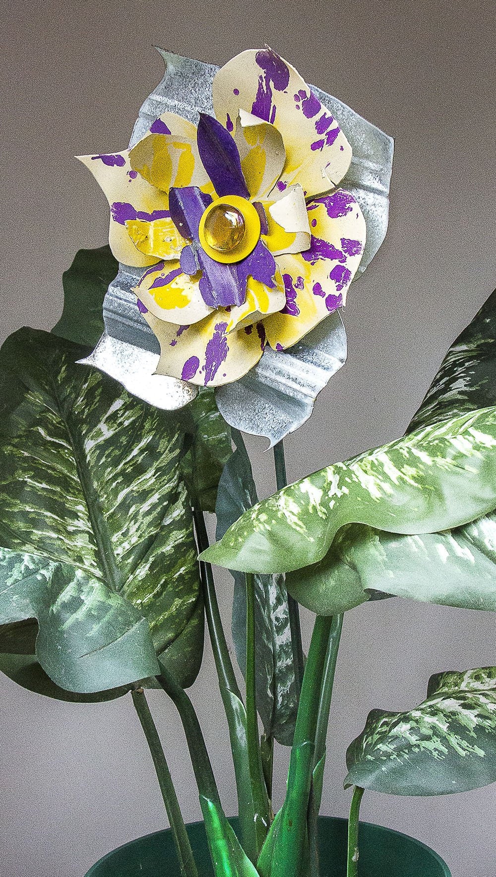 Galvanized Metal Flower. Use as Yard Art or Indoor-outdoor | Etsy