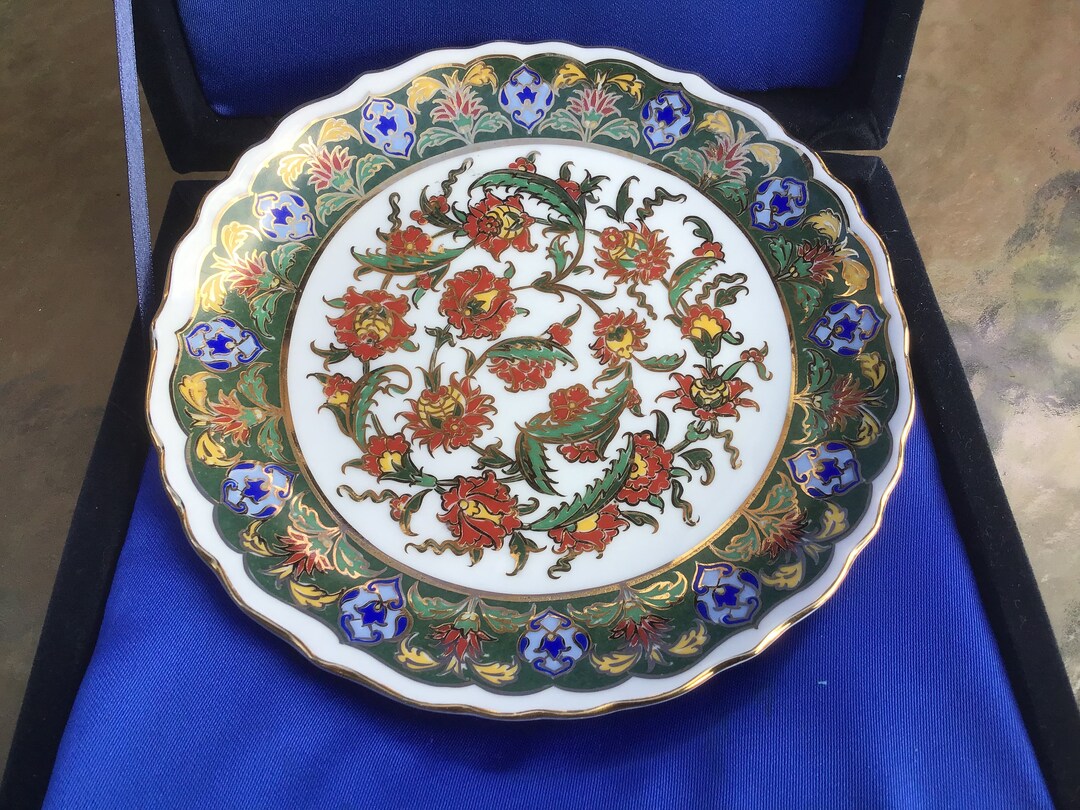 Vintage Gural Porselen TS 10850, Hand Made Plate, Signed FE, Scalloped ...
