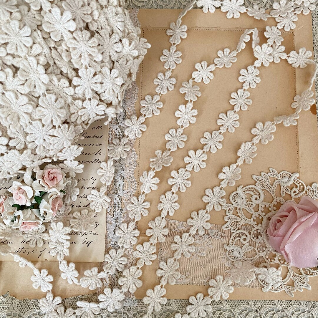 Daisy Flower Chain Applique Trim by the Yard - Etsy
