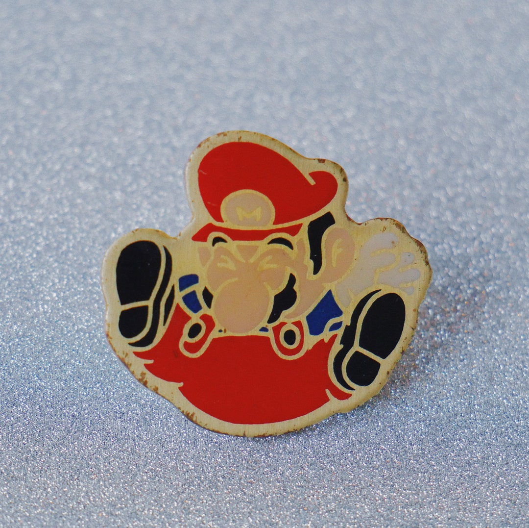 Super Mario Falling/stomping - 1988 Nintendo of America Vintage Enamel ...