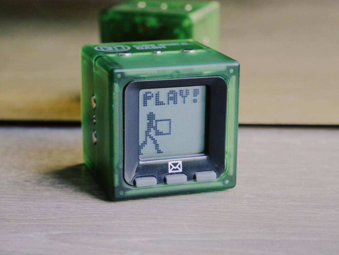 Radica Cube World Version: Dash Original Electronic Desk Toy From Early ...