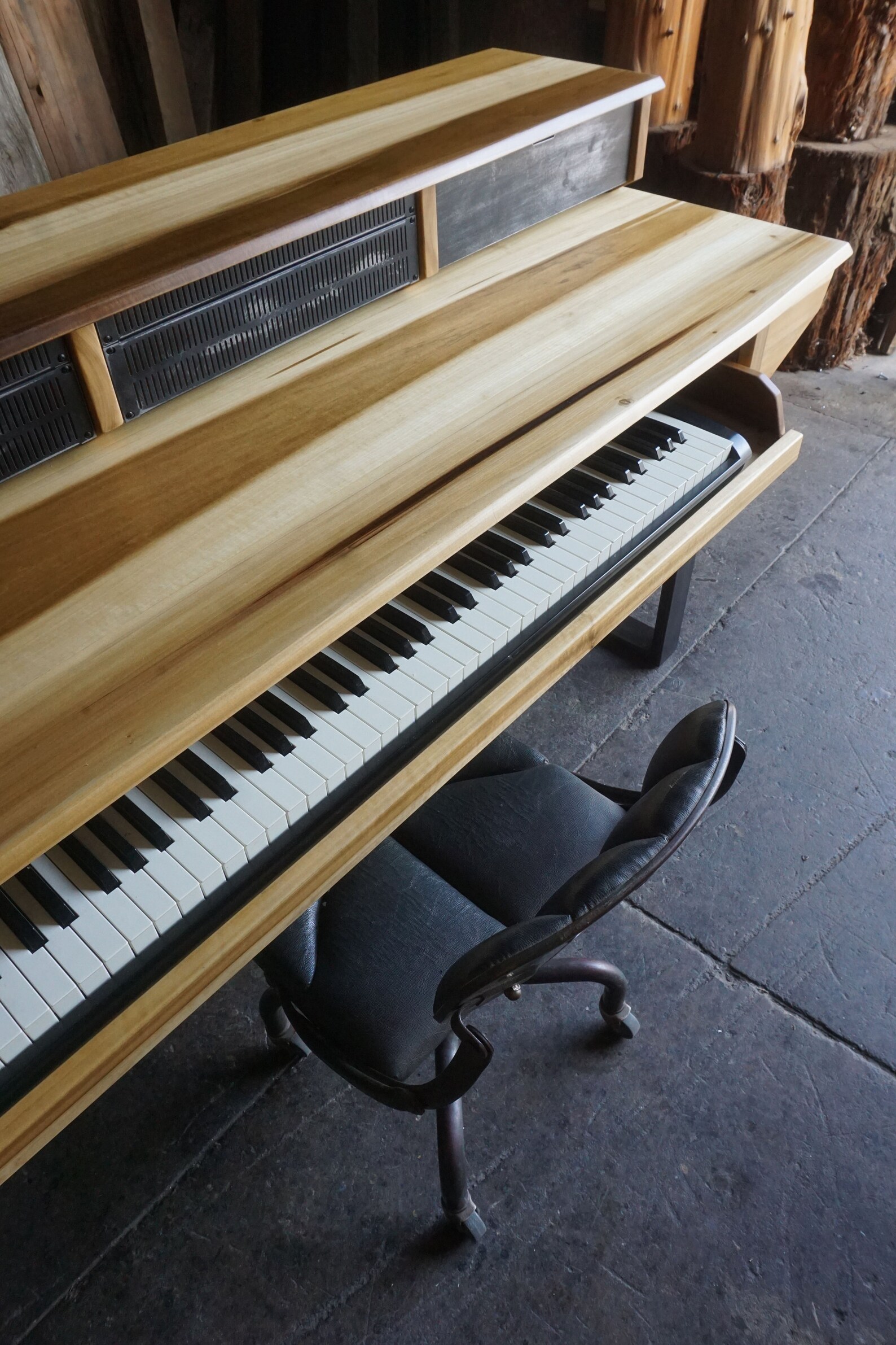 Monkwood SD88 Professional Studio Desk - Etsy