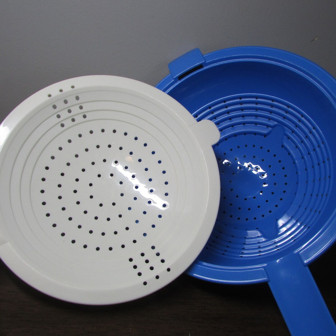 Tupperware Colander Strainer 2 Pieces Modern Style Nos 2149 / 2150 Blue ...