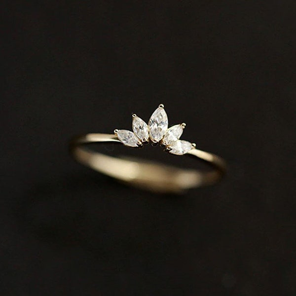 Crown Ring - Etsy Canada