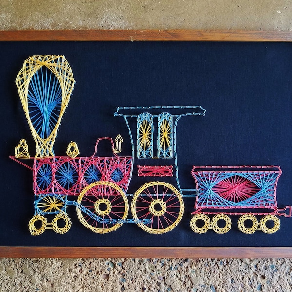 String Art Train - Etsy