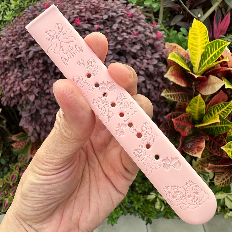 Disney Chip and Dale Chipmunks, Engraved Silicon Fitbit Versa / Fitbit ...