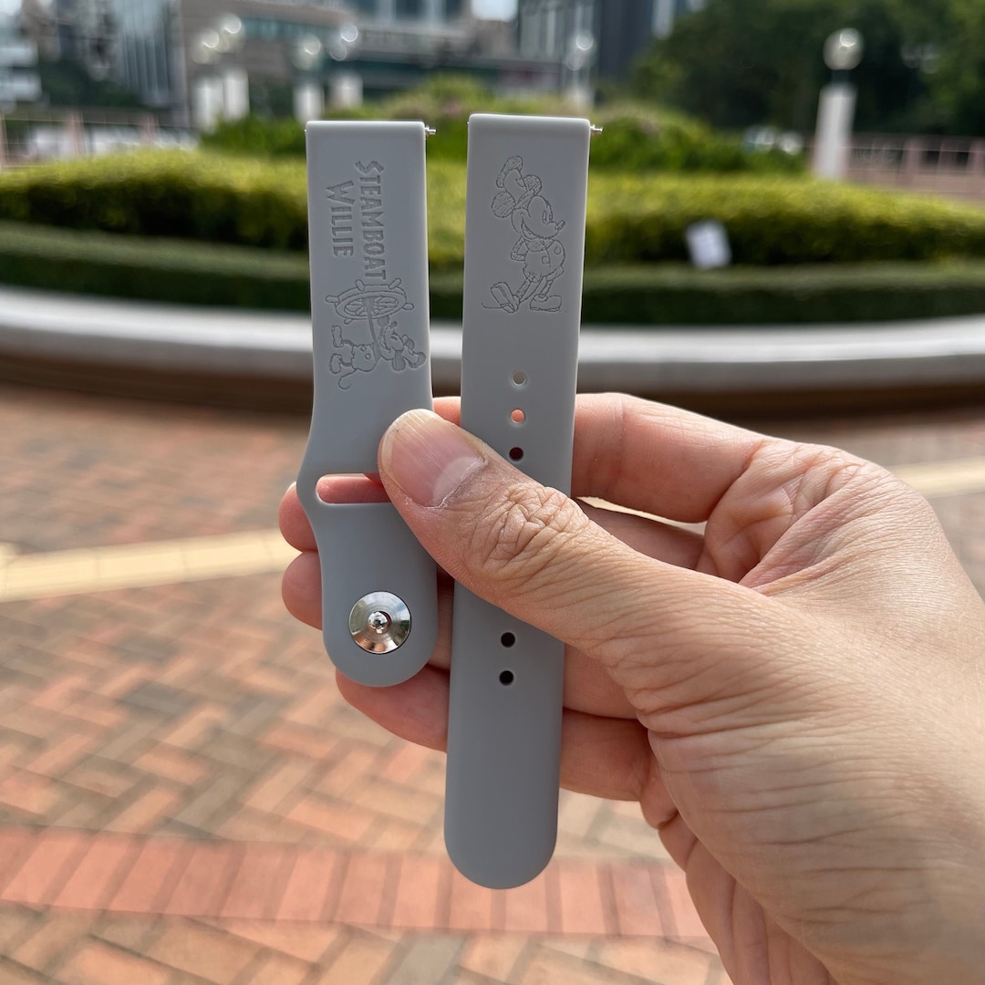 Disney Mickey Mouse Steamboat Willie, Engraved Silicon Fitbit Versa ...