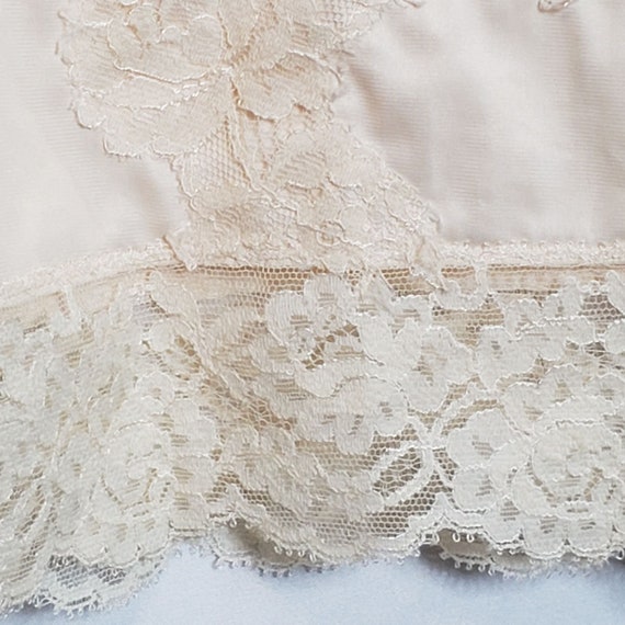 Vintage Hollywood Vasarette Half Slip Cream Size Smal… - Gem