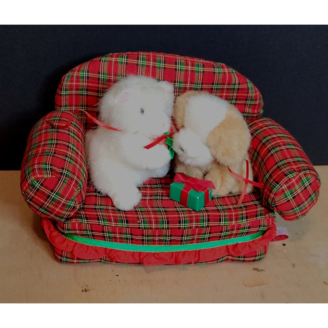 Vintage Russ Christmas Couch Plush Decor Red Plaid Cat Dog Presents 10 ...