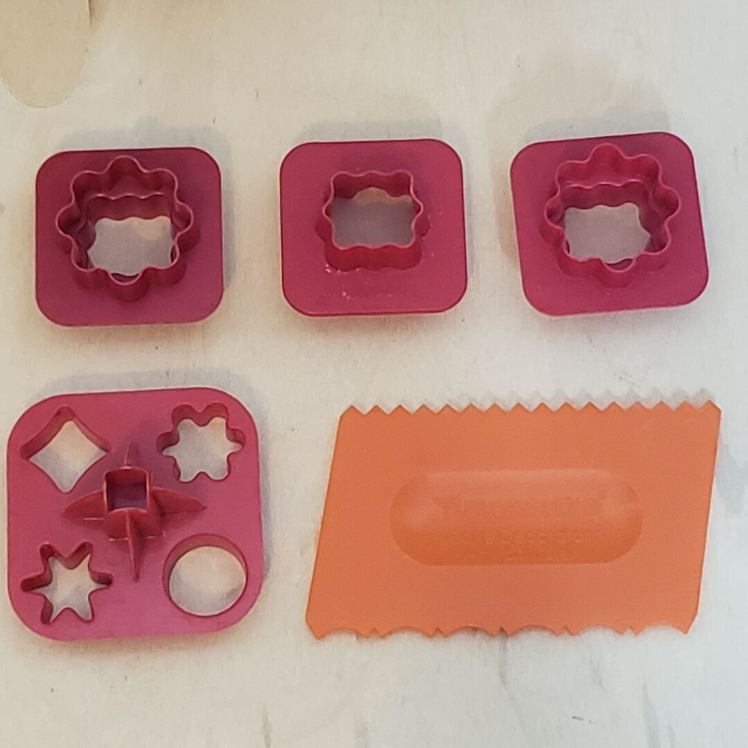 Vintage Tupperware Canape Garnish Cutters Red Cake Decorator Scraper ...