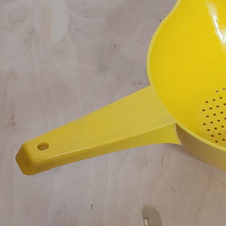 Vintage Tupperware Yellow Colander 1200 Small - Etsy