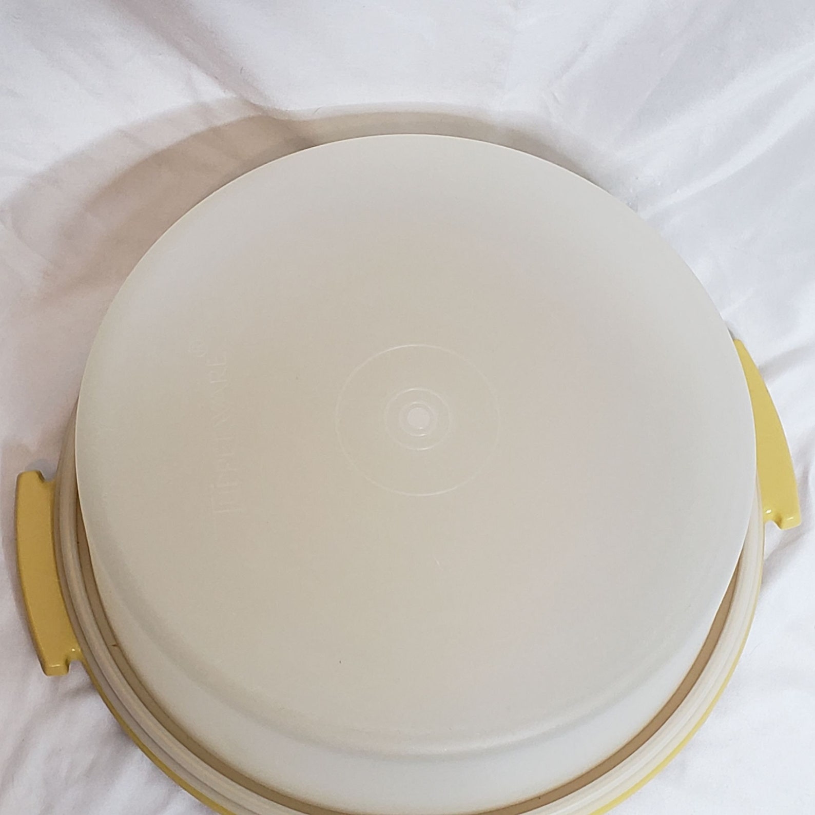 Vintage Tupperware Pie Taker Muted Harvest Yellow Gold 2 - Etsy