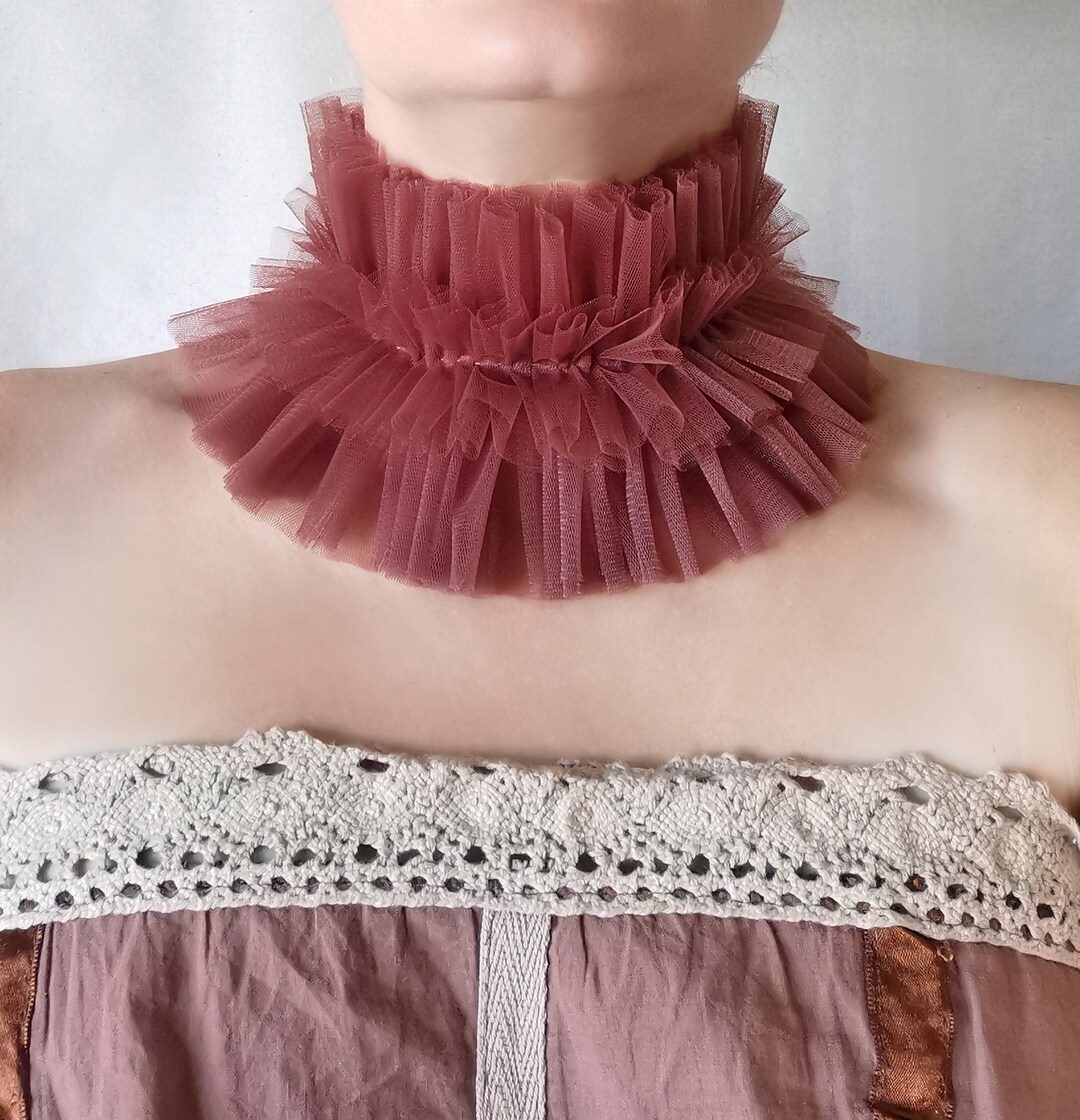 Pierrot Collar Tulle Ruffle Renaissance Collar Reddish Brown Neck Ruff ...