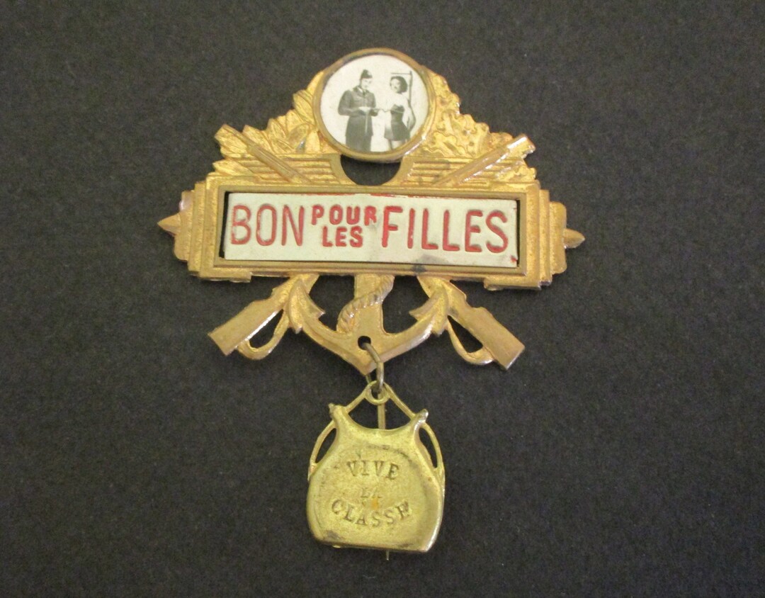 French WWI Recruitment Badge – Bon Pour Les Filles, Military Stick Pin ...