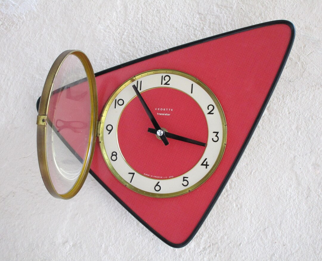 Quintessential 1950s-60s VEDETTE Red Triangle Formica Clock-atomic Age ...