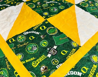 University of Oregon Quilt - Etsy