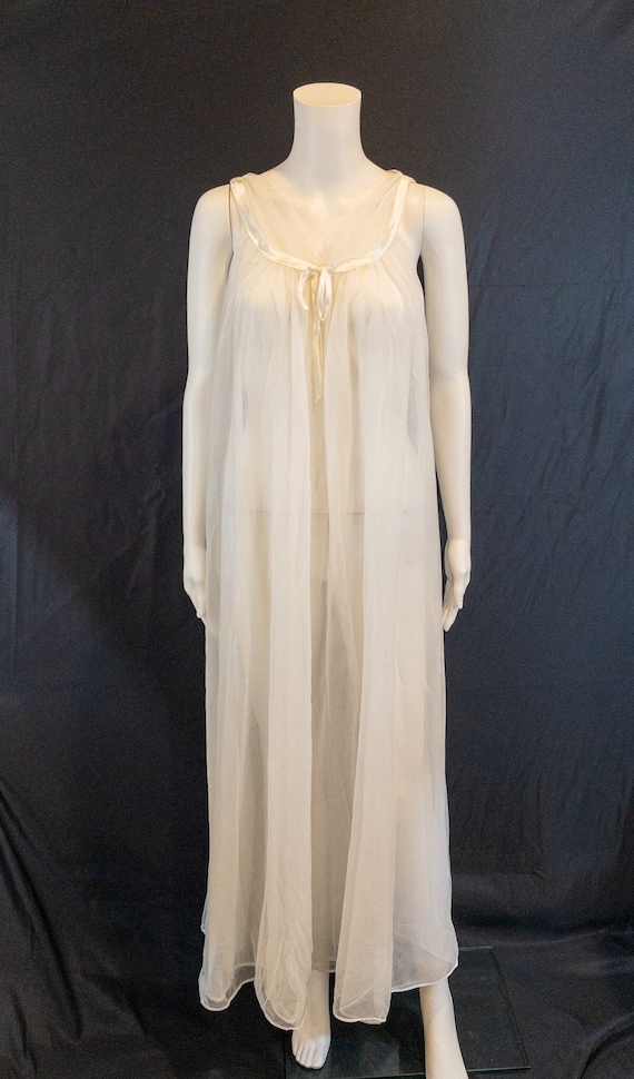 1970s sheer white nightgown - Gem