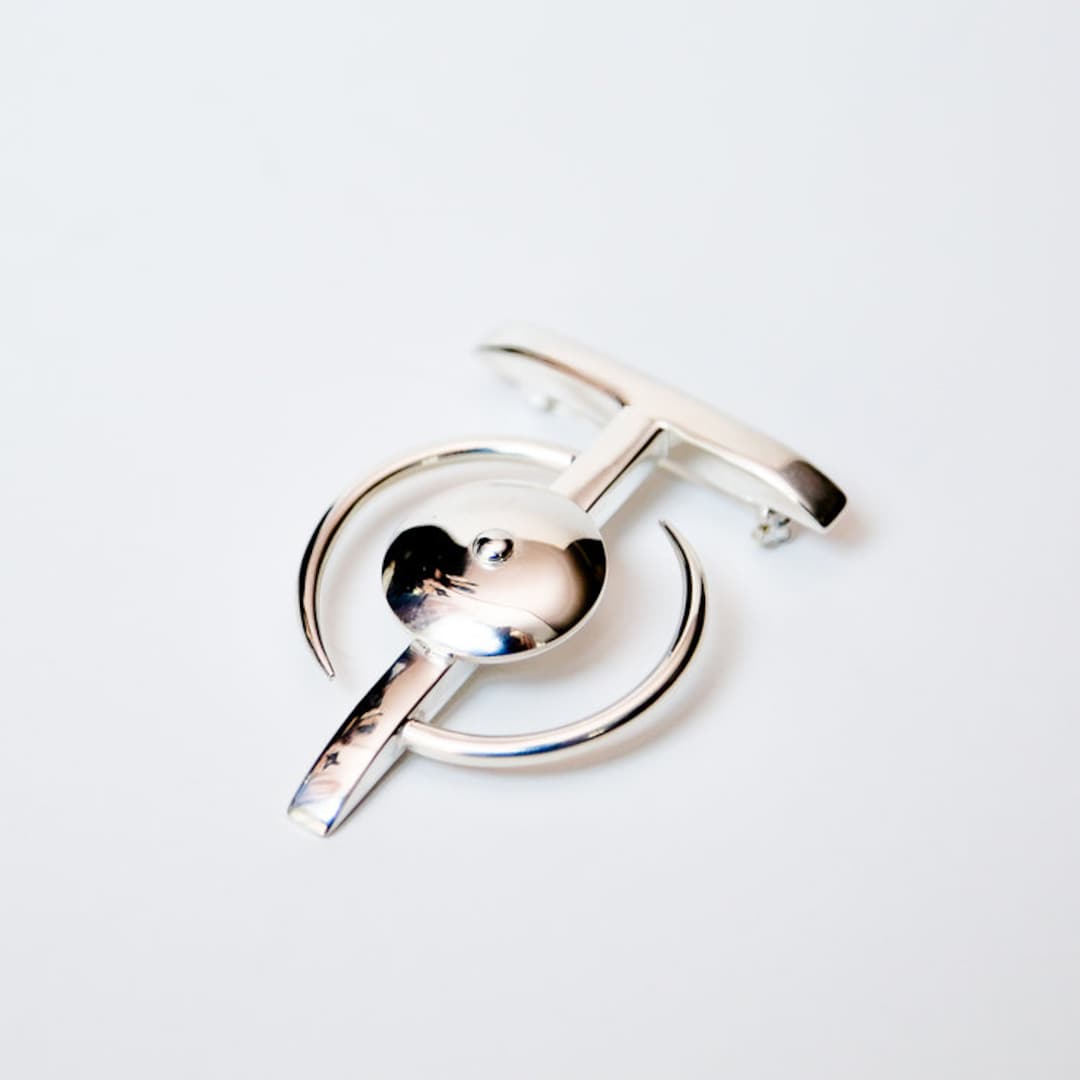 Ying Yang Pin - Etsy