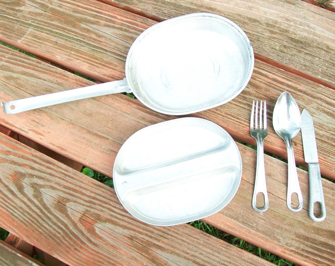 Vietnam War Collectible - Vintage US Regal 1967 Military Mess Kit ...