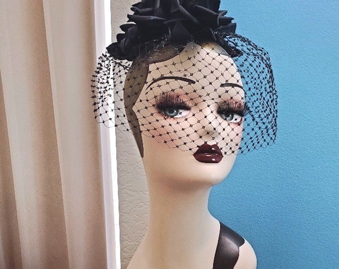 Jet Black Rose Netted Topper, Vintage 1950s Floral Net Half Veil ...