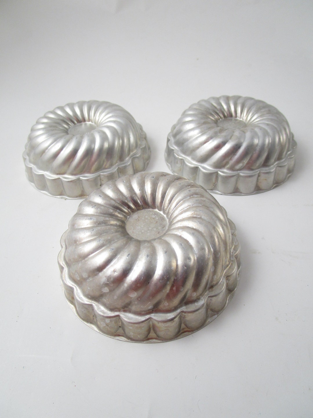 3 Vintage Swirl Aluminum Jell-o Molds: Farmhouse Christmas Decor - Etsy
