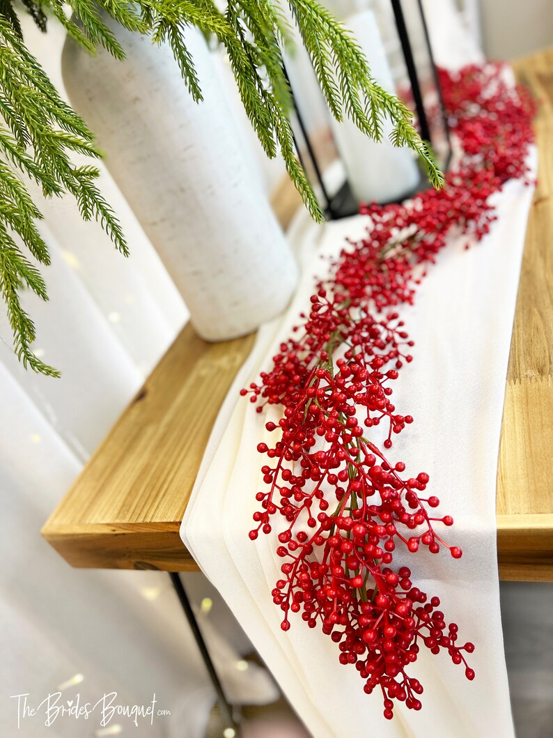 Red Berry Christmas Garland for Mantel Farmhouse Christmas - Etsy