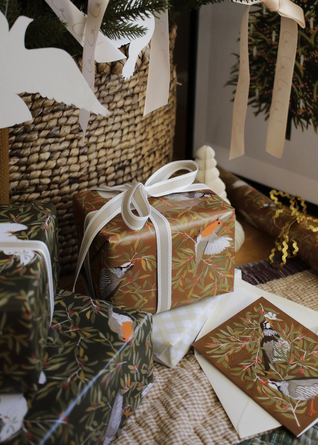 Birds Christmas Wrapping Paper Sheet - Robin, Dove, Partridge, Rolled ...