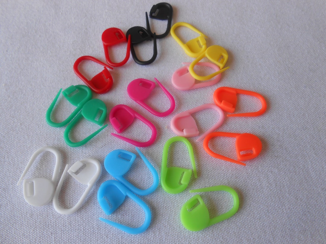 50 Plastic Locking Stitch Markers. Pack of 50 in Mixed Colors or Single ...