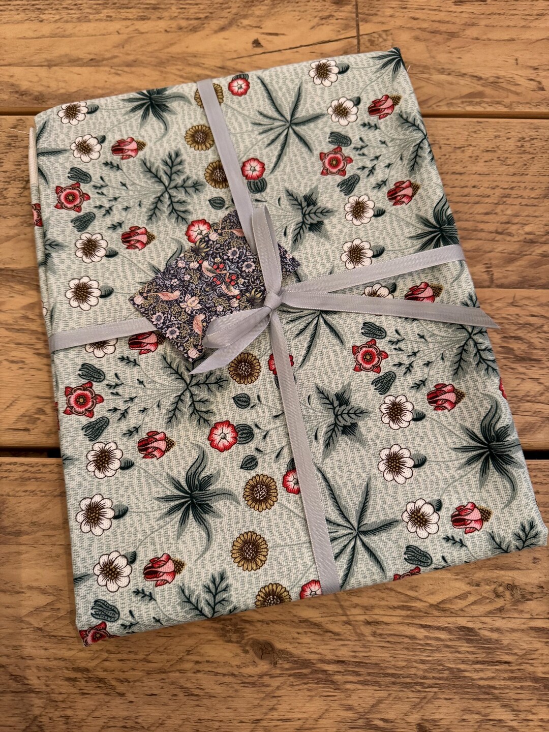 Fabric Remnant 116 X 46cm William Morris Daisy 100% Floral Cotton ...