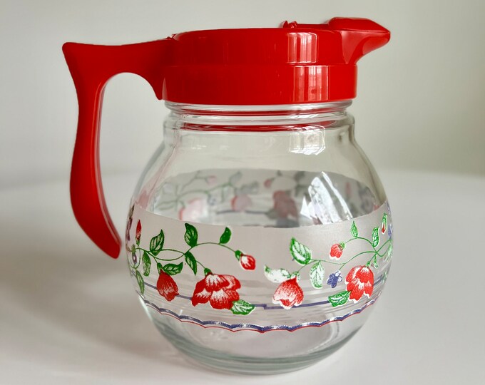 40oz Retro Kitschy Red Glass Floral Pitcher W/ Plastic Flip Top ...