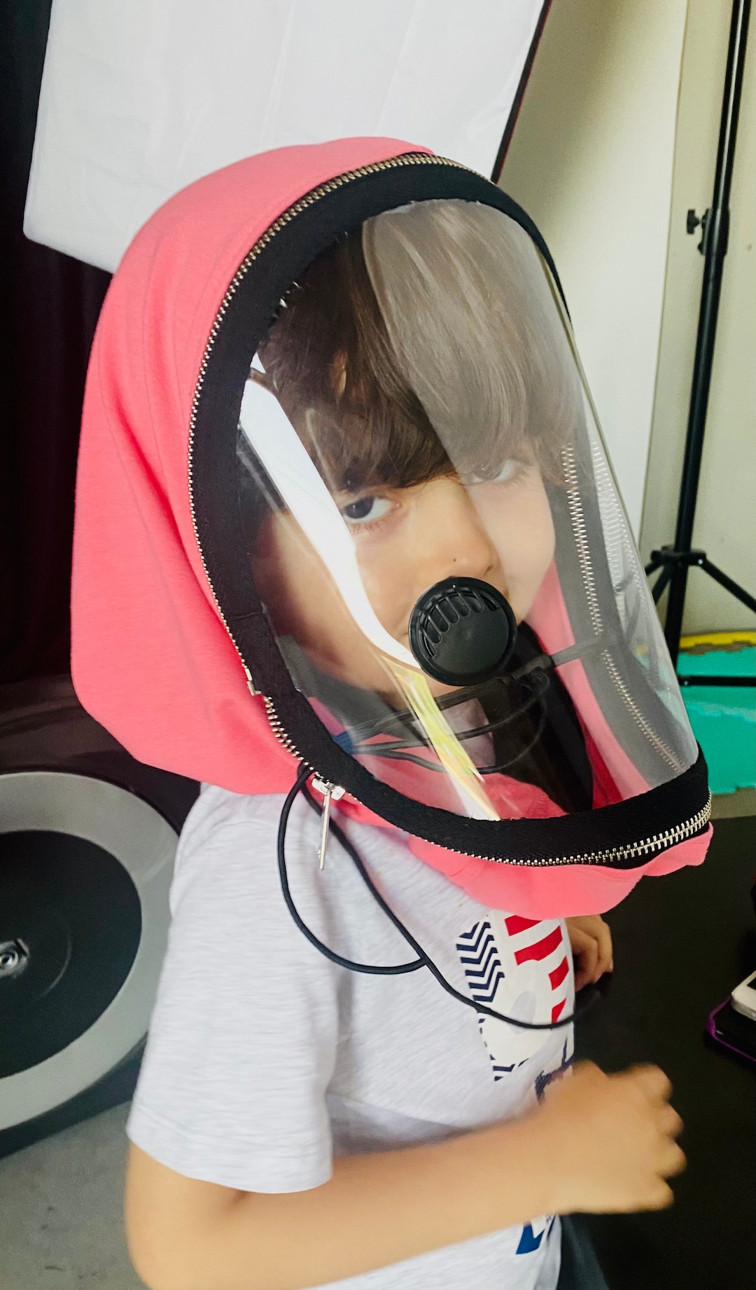 Fully Closed Hooded Kids Shield , Hooded Face Shield, Anti Fog Vent ...