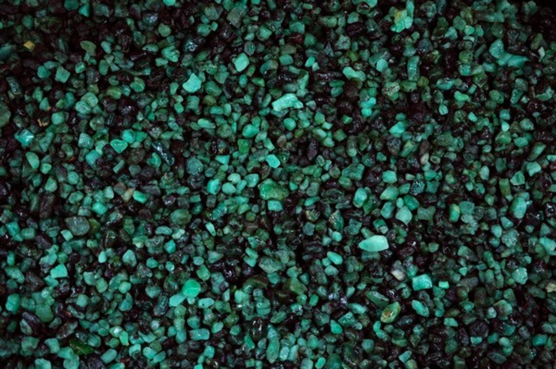 Emerald Facet Rough - Cloudy - Melee Size Only - 'B' Grade - Untrimmed ...