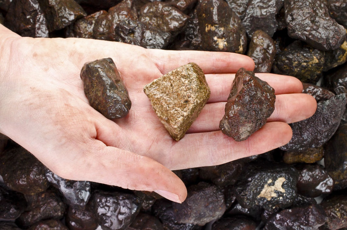 Fantasia Materials: 1 Lb Magnetite lodestone Rough Stones - Etsy